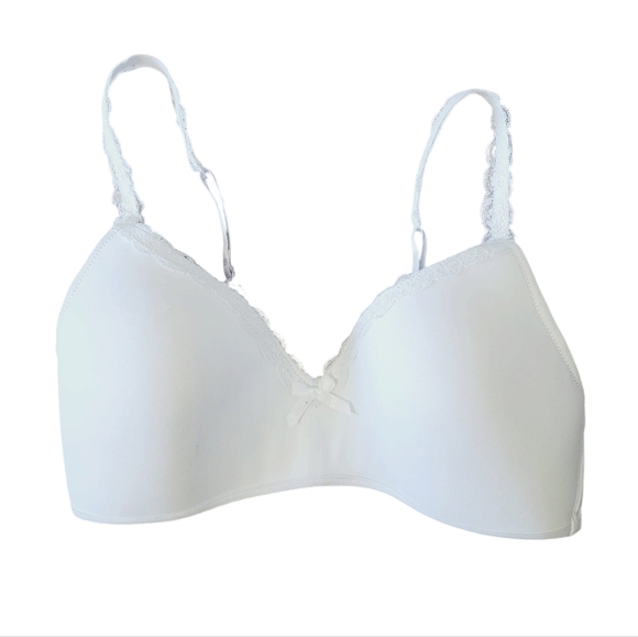 Laura Ashley | Intimates & Sleepwear | Laura Ashley Bow Cute Wireless ...